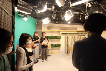 親子で楽しむ「手形足形アート体験」がtvk本社にて開催。公社の子育て世代応援の取り組みをレポートしました！｜kosha33